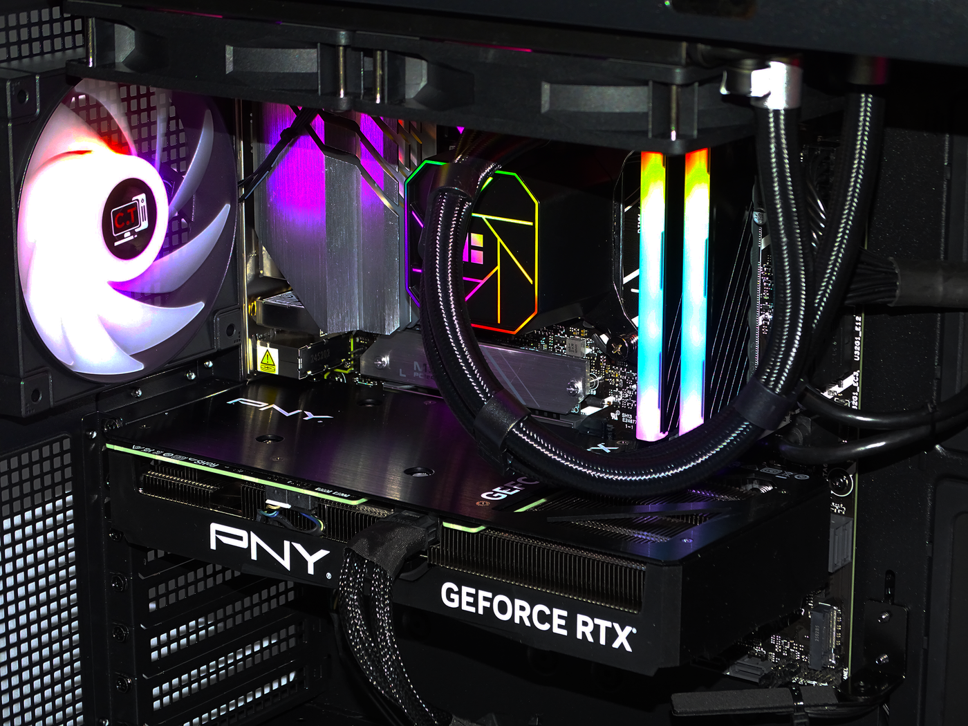 CRIMSON Gaming PC - RTX 4070 SUPER + i5 14400F + 32GB DDR5 + 2TB NVMe